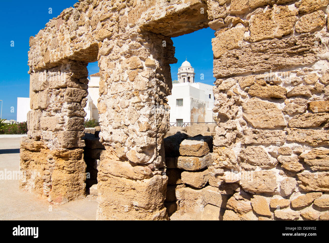 Teatro romano and cadiz hi-res stock photography and images - Alamy