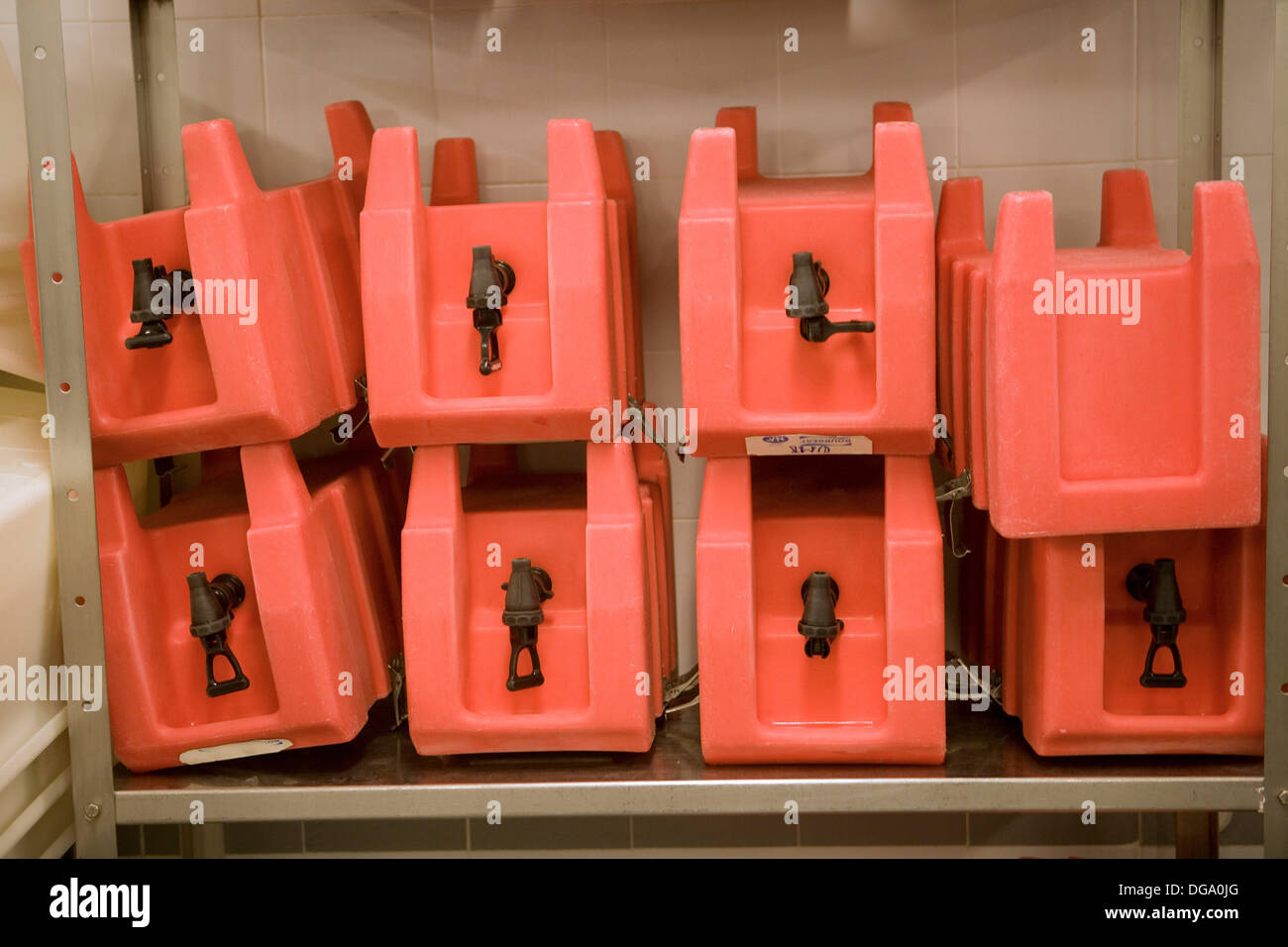 Hospital utensils hi-res stock photography and images - Alamy