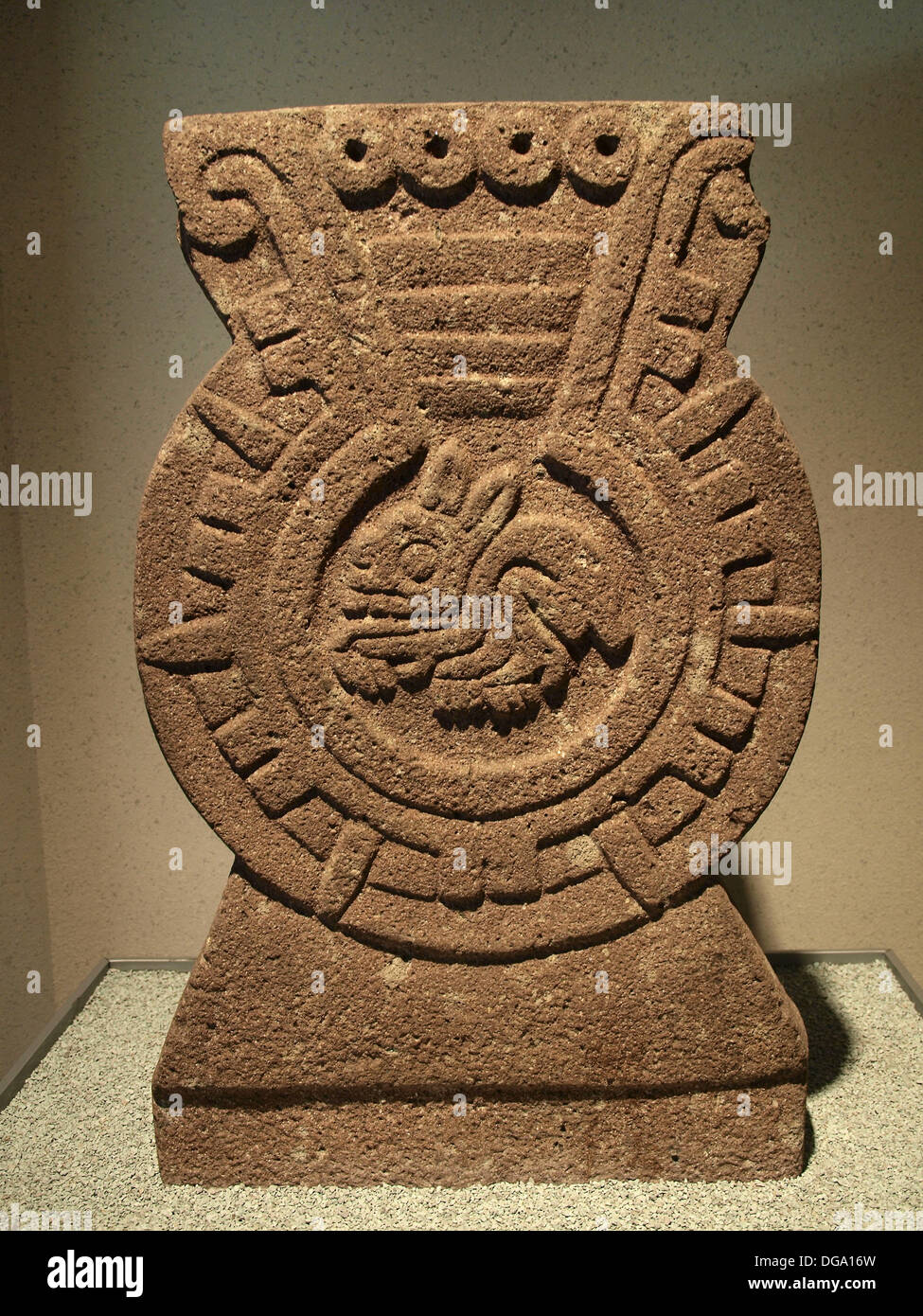 Aztec statue hi-res stock photography and images - Alamy