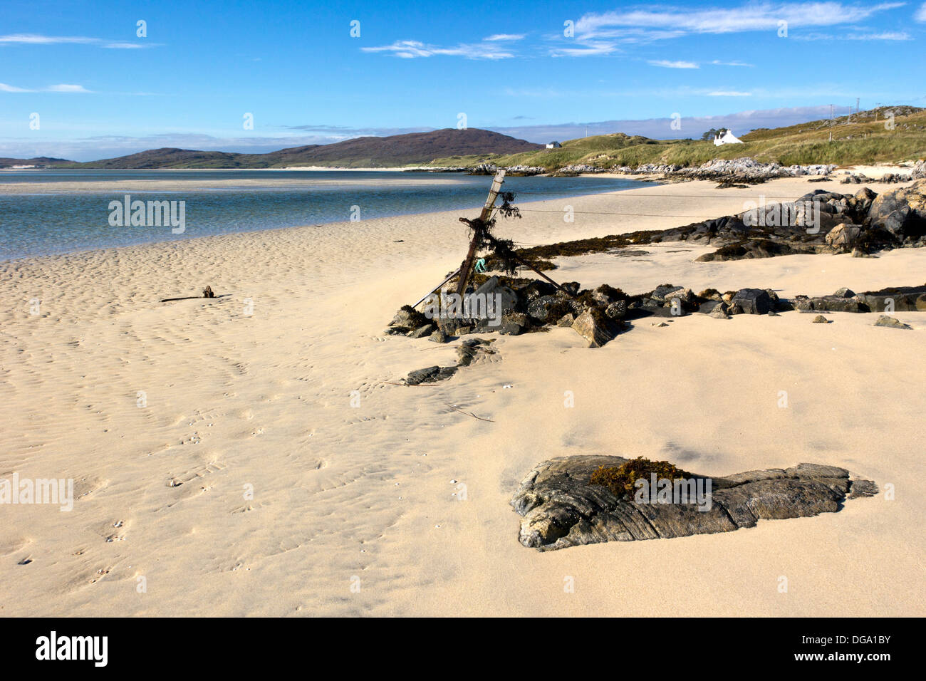 Old house shore isle harris hi-res stock photography and images - Alamy
