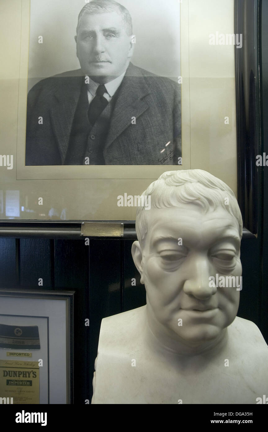 James murphy hi-res stock photography and images - Alamy