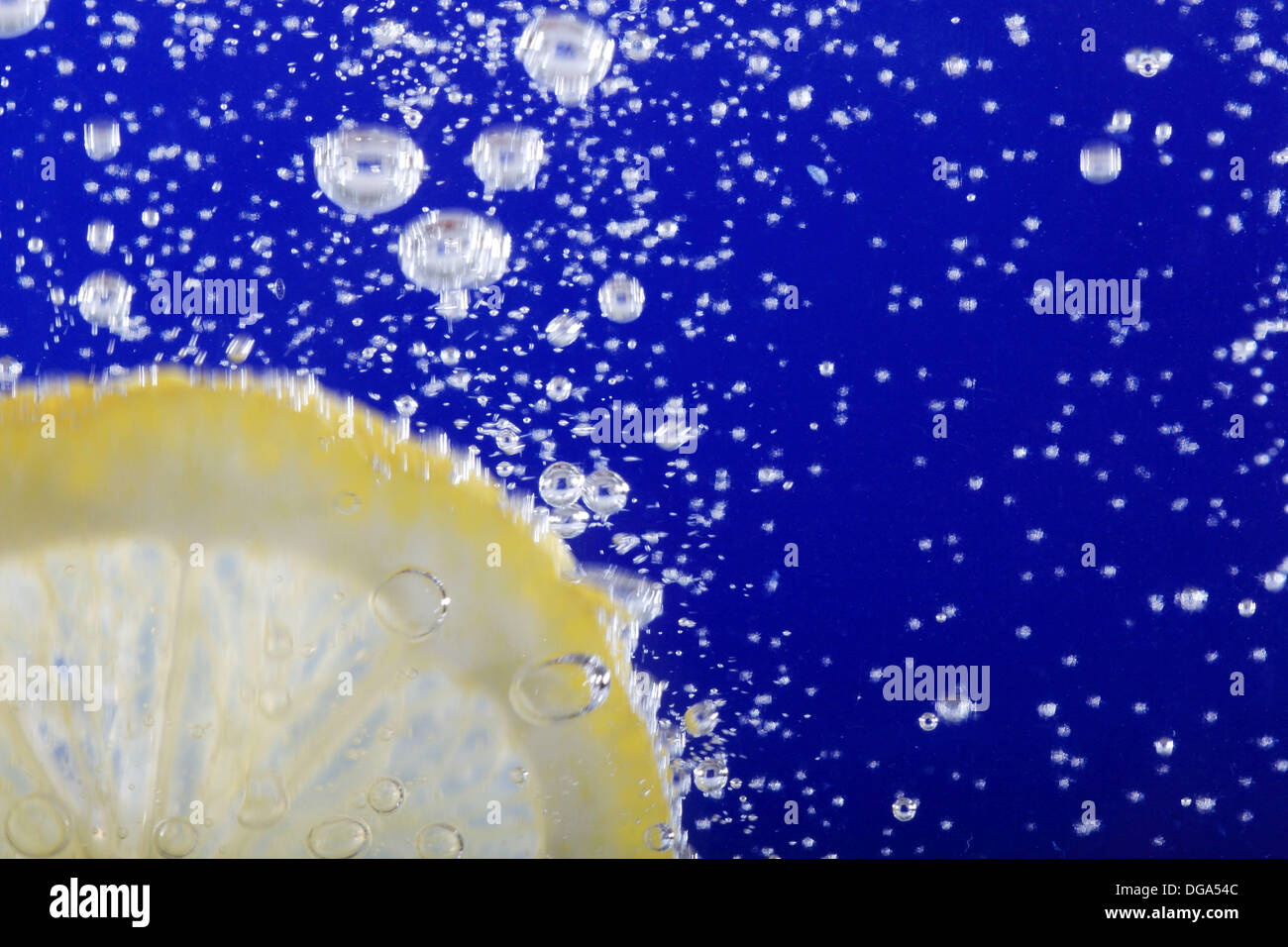 Lemon In Sparkling Water at Annabelle Focken blog