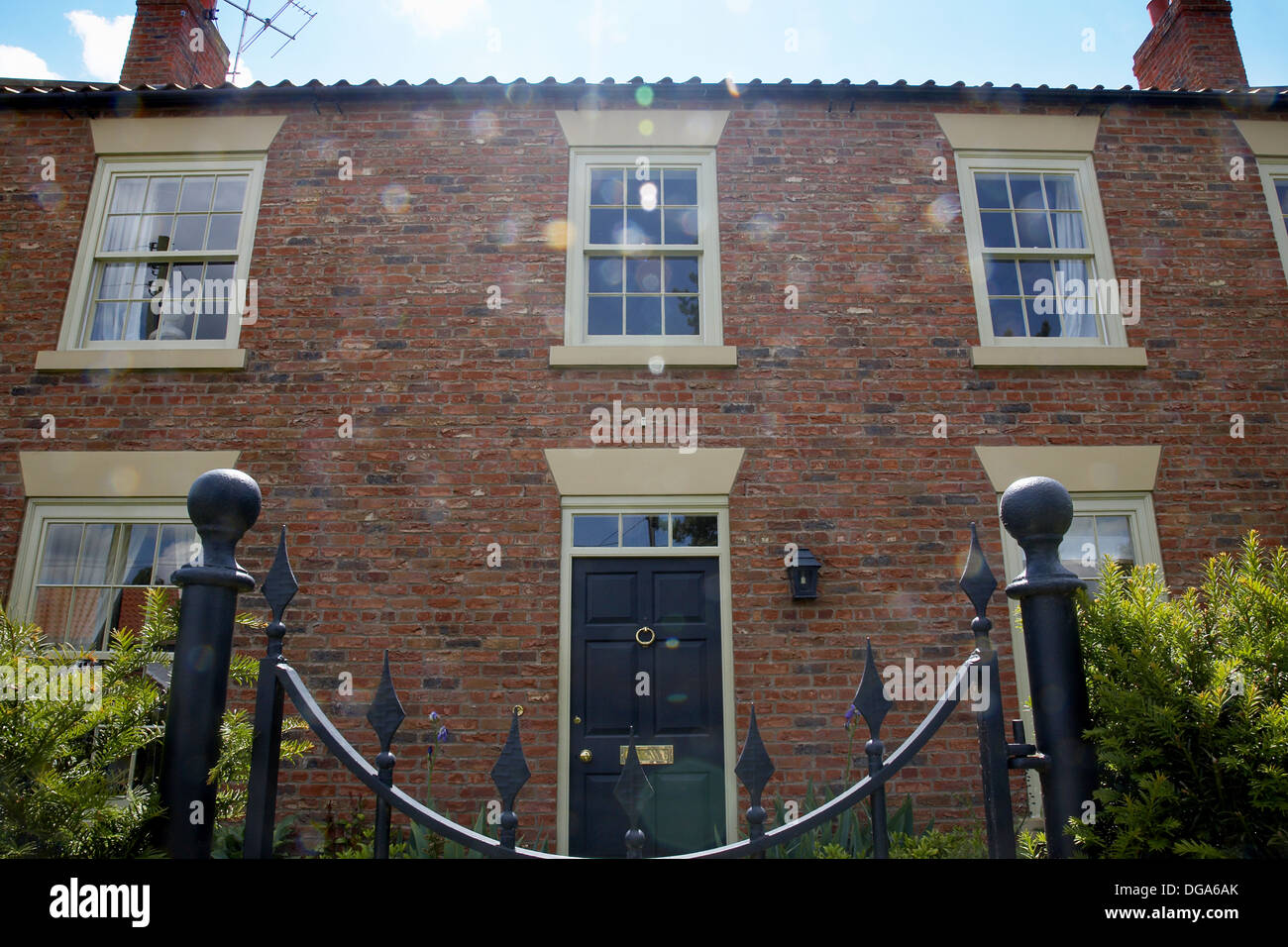 Georgian entrance gates hi-res stock photography and images - Alamy