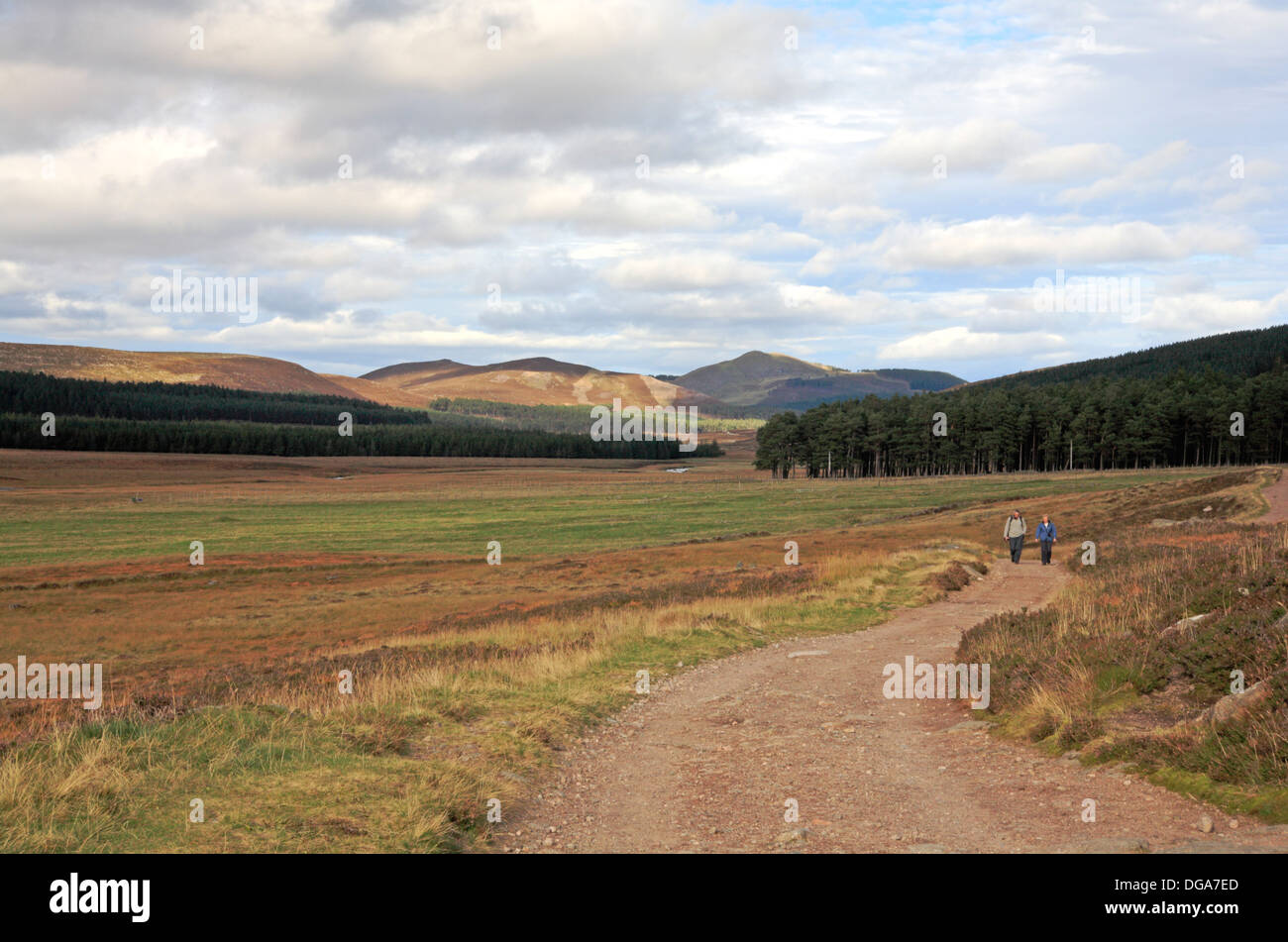 Glen muick walkers hi-res stock photography and images - Alamy