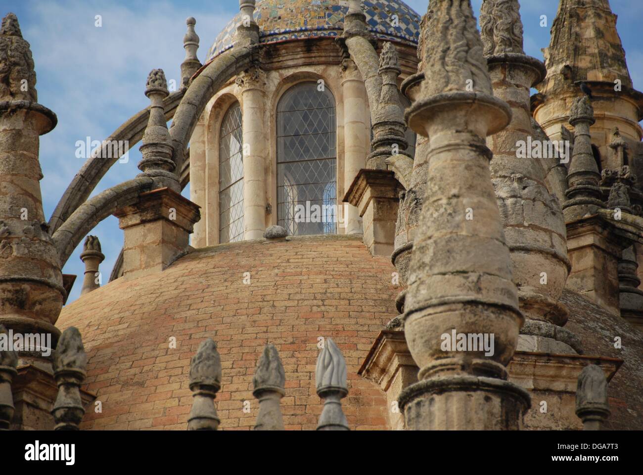 Flying buttress dome hi-res stock photography and images - Alamy