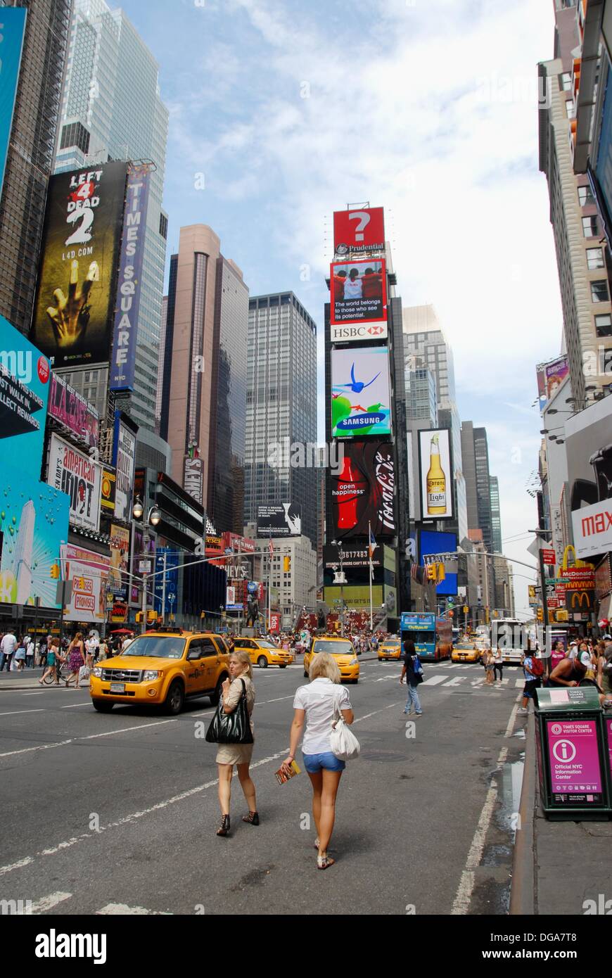 Corner of broadway and seventh avenue hi-res stock photography and ...