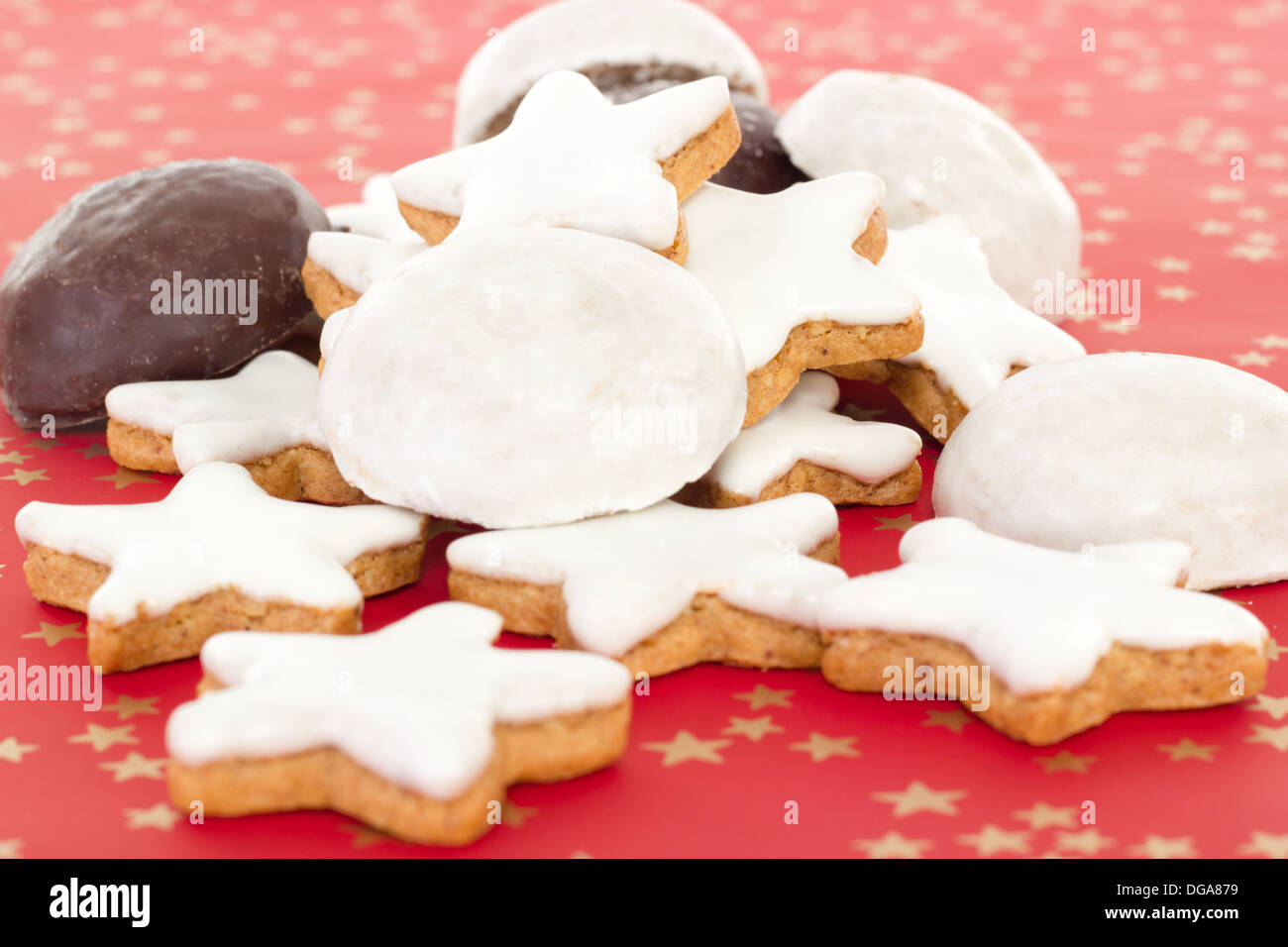 Red christmasy background hi-res stock photography and images - Alamy