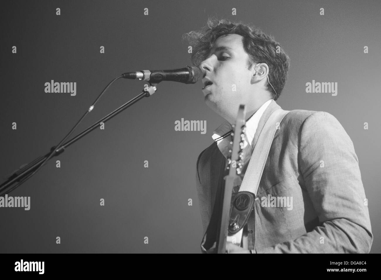 Two door cinema club sam halliday Black and White Stock Photos & Images ...