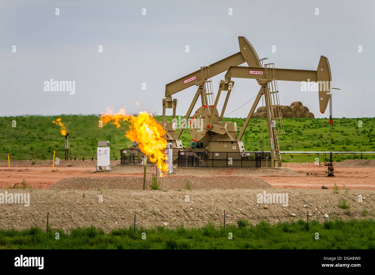 Oil and gas wells hi-res stock photography and images - Alamy