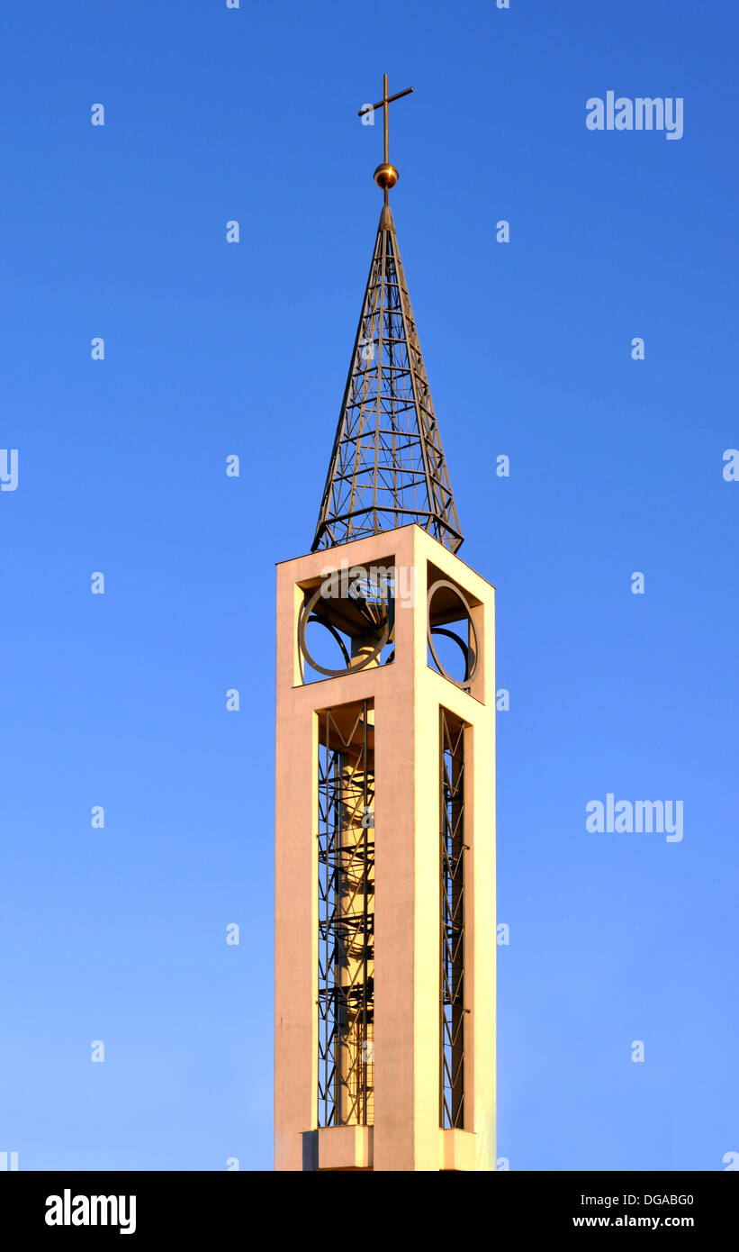Modern spire tower hi-res stock photography and images - Alamy