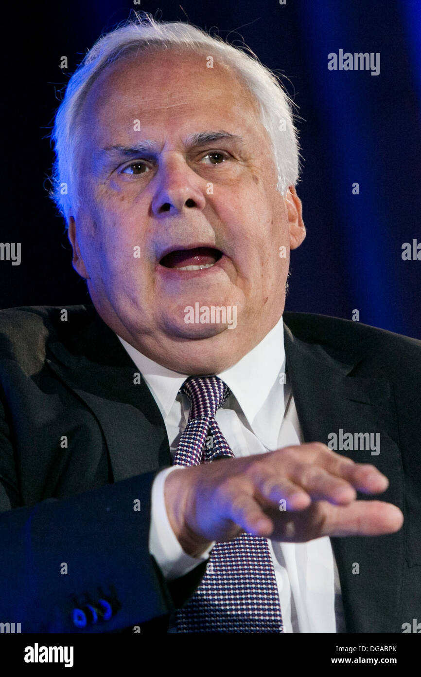 Fred smith fedex hi-res stock photography and images - Alamy