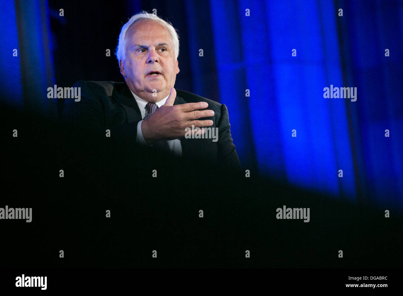 Fred smith fedex hi-res stock photography and images - Alamy