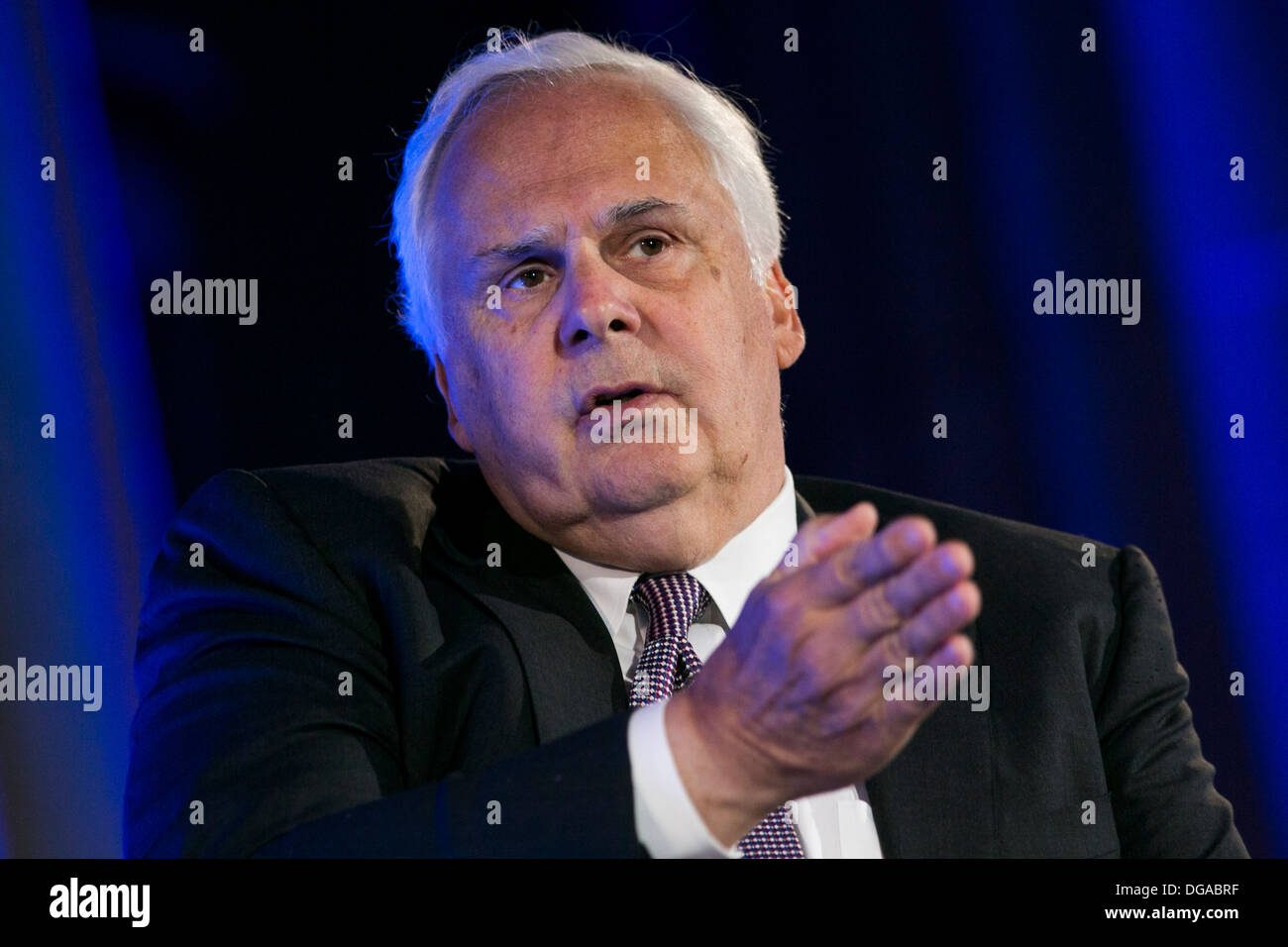 Fred smith fedex hi-res stock photography and images - Alamy