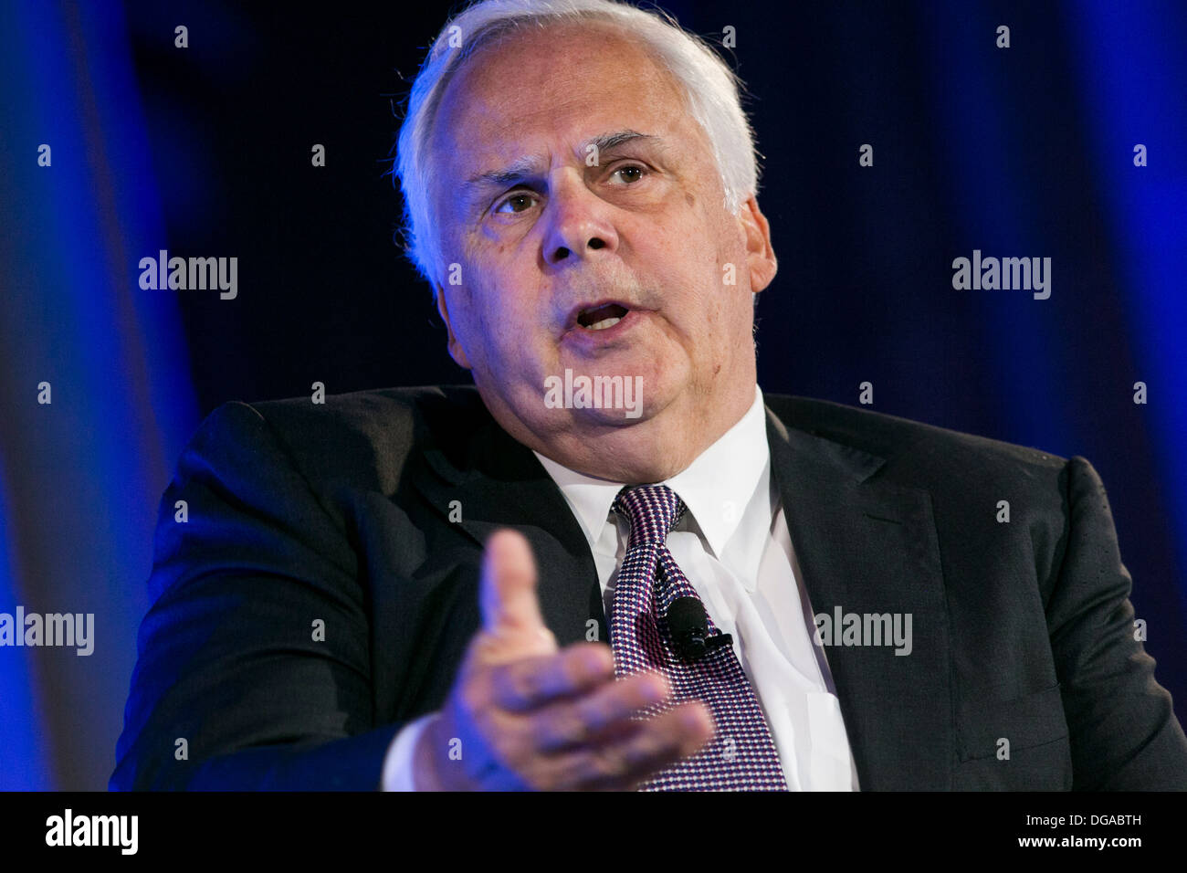 Fred smith fedex hi-res stock photography and images - Alamy