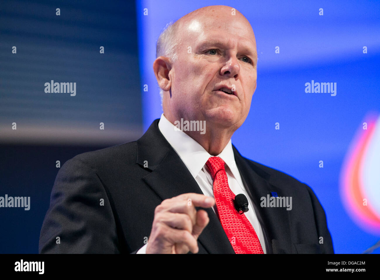 Daniel Akerson Chairman and Chief Executive Officer of General Motors ...
