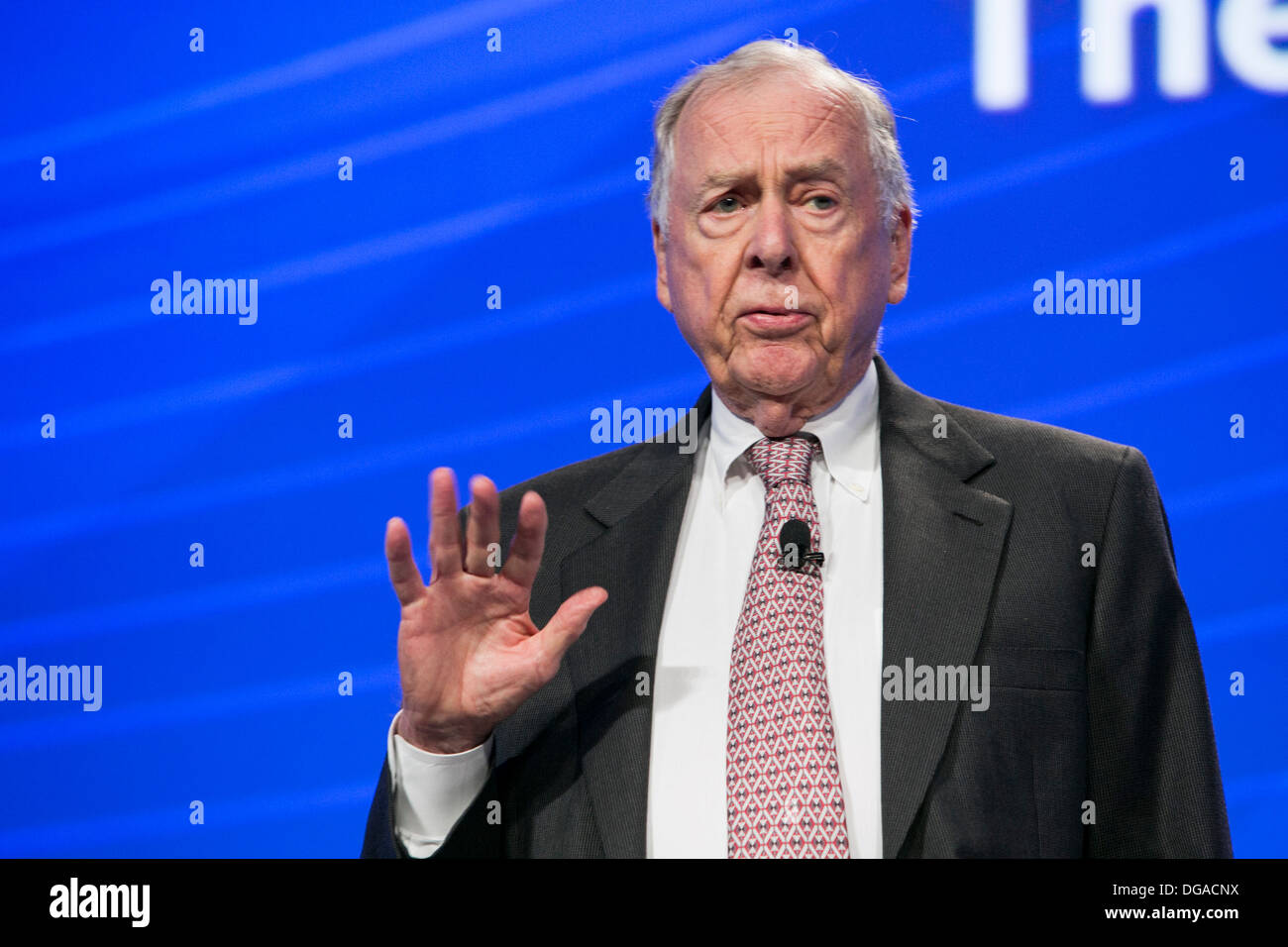 T. Boone Pickens, Chairman of BP Capital Management Stock Photo - Alamy