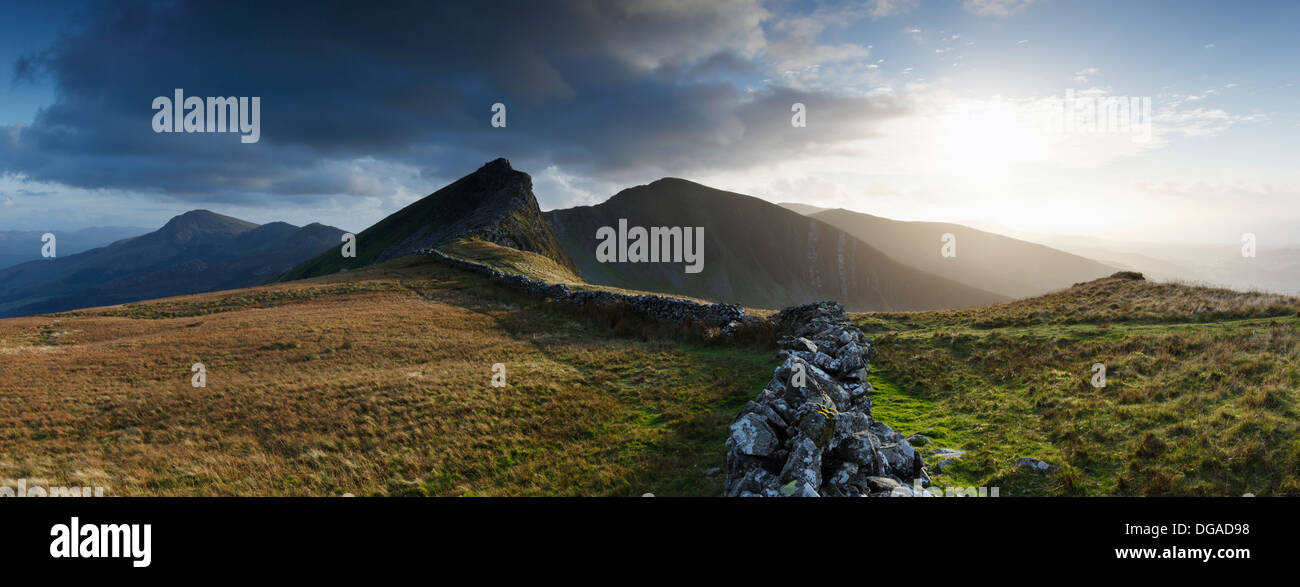Drystone wall on Y Garn looking towards Mynydd Drws-y-coed. Nantlle ...