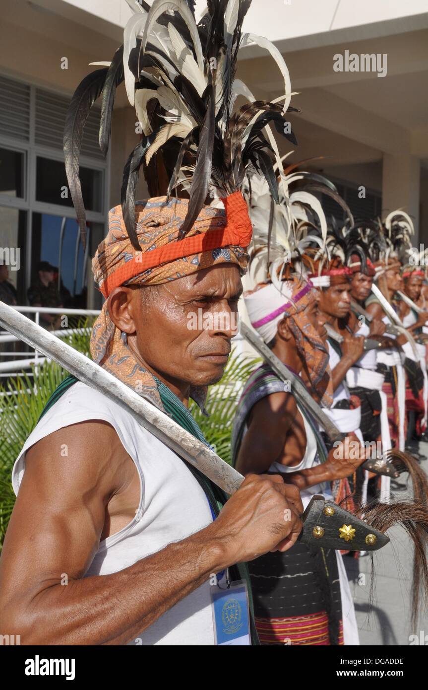 Traditional clothes timor hi-res stock photography and images - Alamy