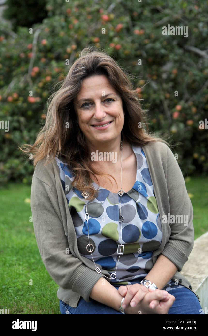 Crime writer author Elly Griffiths real name Domenica de Rosa at home ...