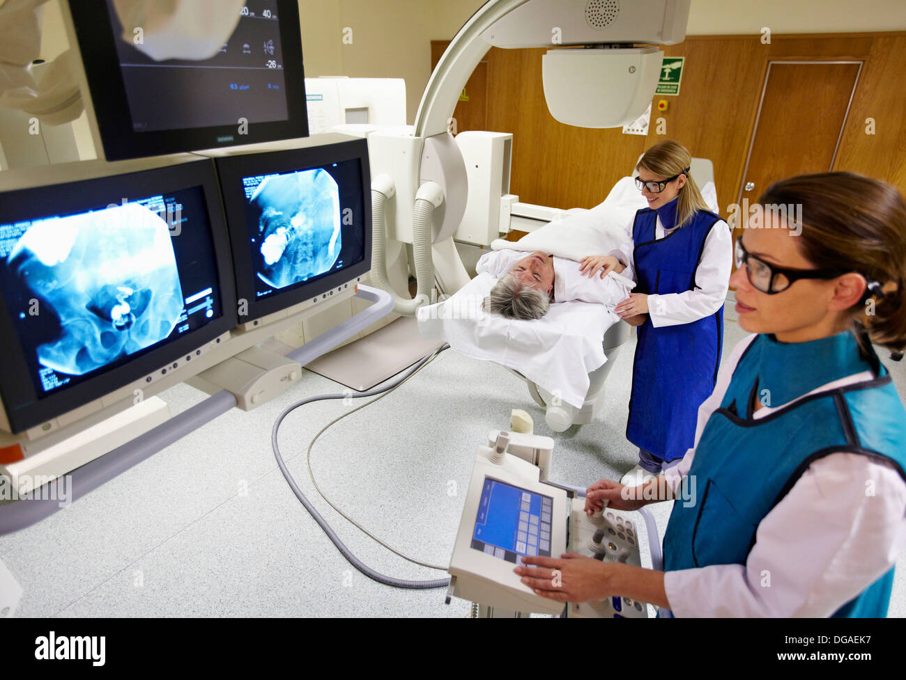 Radiography system hi-res stock photography and images - Alamy