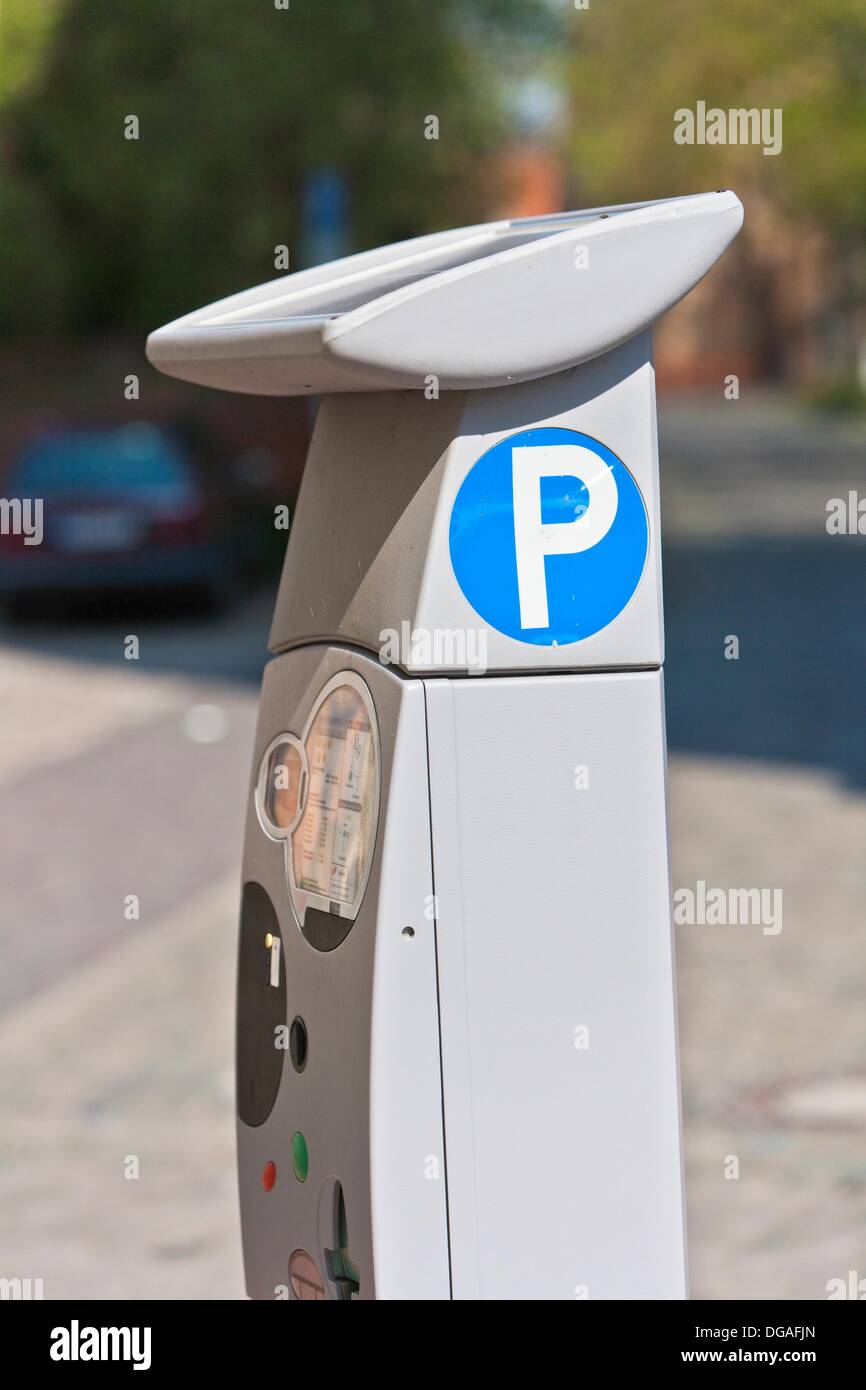 Solar powered parking metre hi-res stock photography and images - Alamy