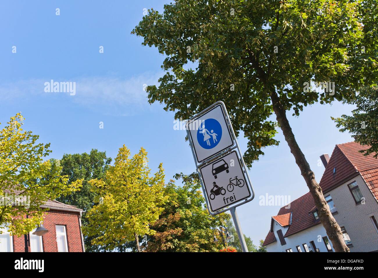 Pedestrian road germany hi-res stock photography and images - Alamy