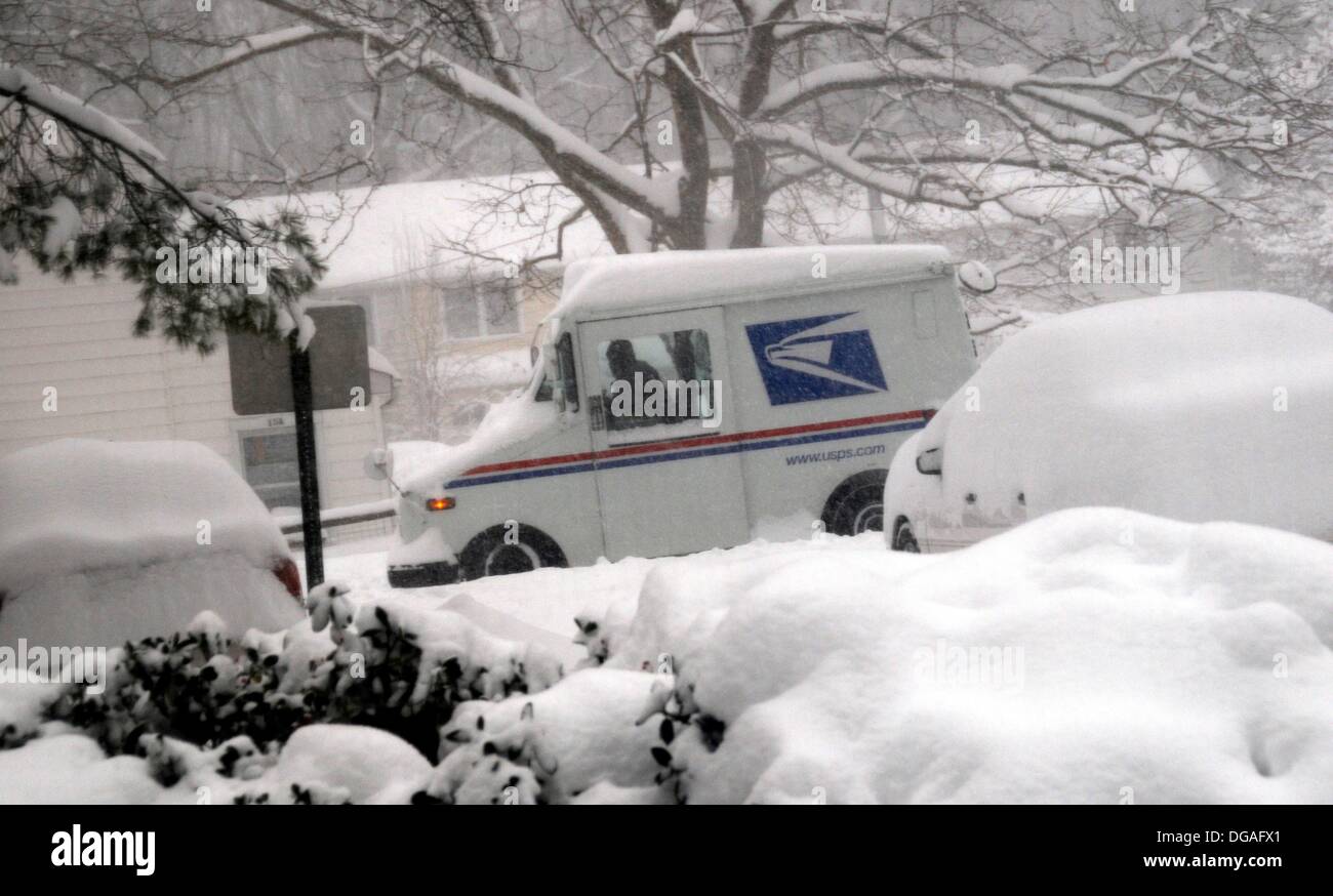 Motor mail cars hi-res stock photography and images - Alamy