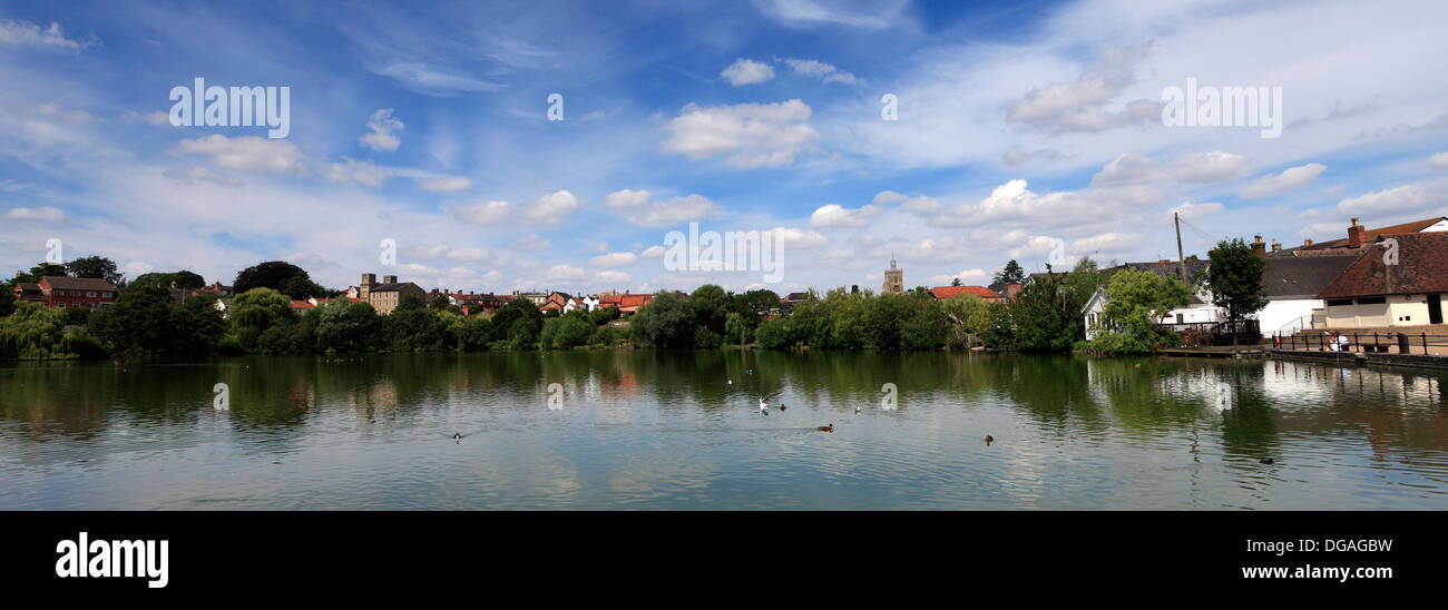 View of the Mere, market town of Diss, Norfolk, England, Britain, UK ...