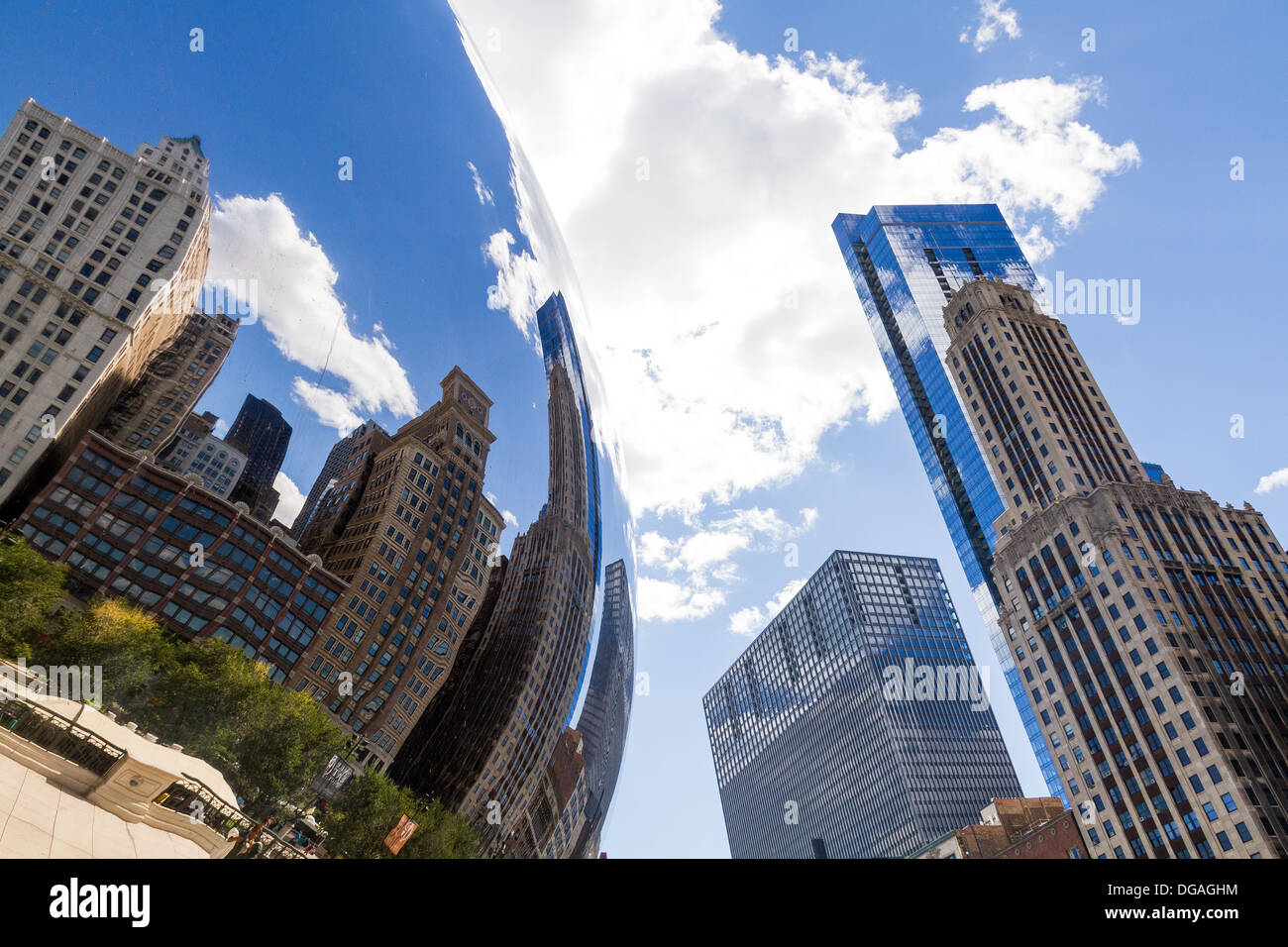 Building reflections in Cloud Gate sculpture, Chicago, USA Stock Photo ...