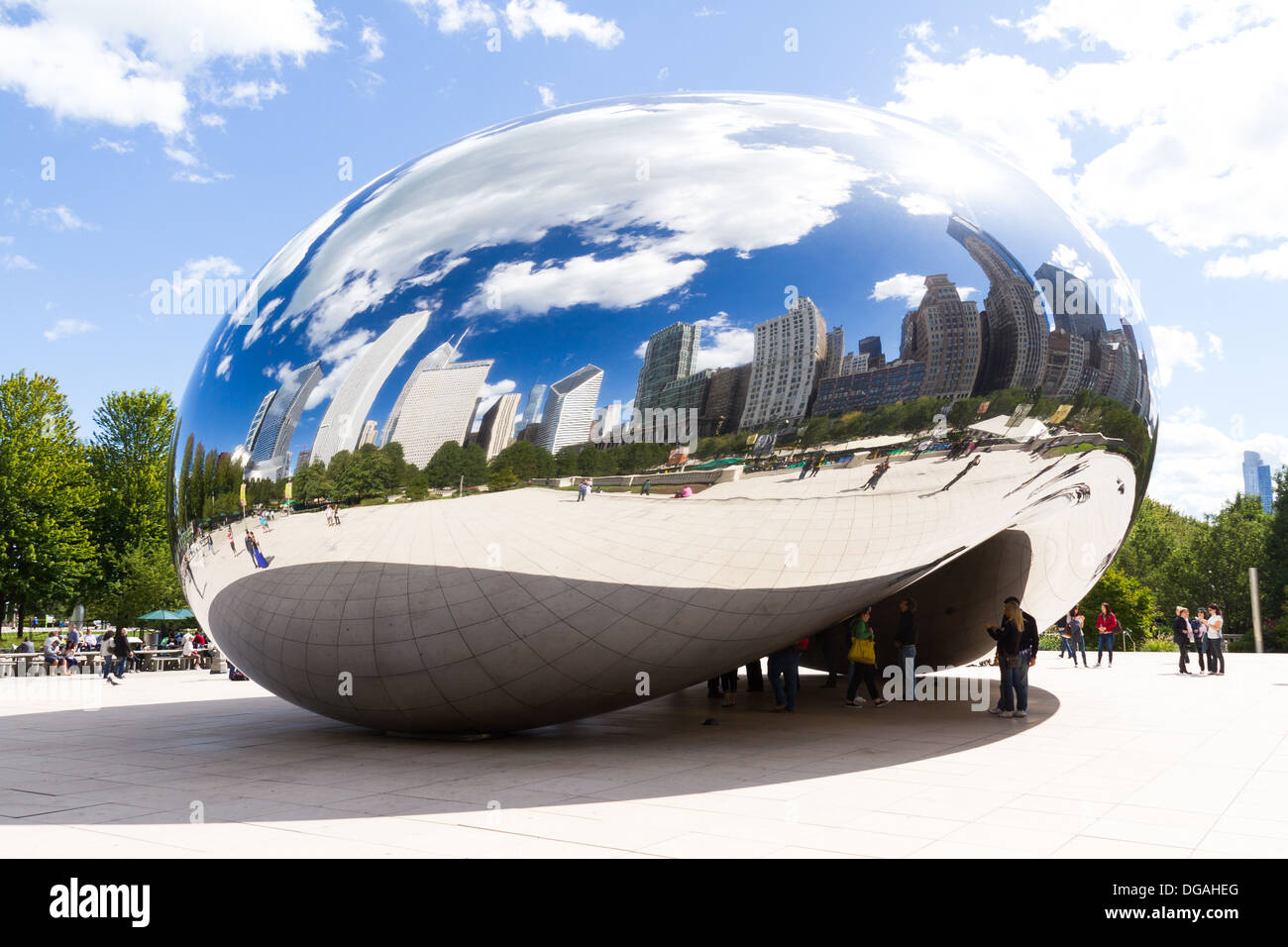 Cloud Gate by Anish Kapoor in Millennium Park, Chicago, USA Stock Photo ...