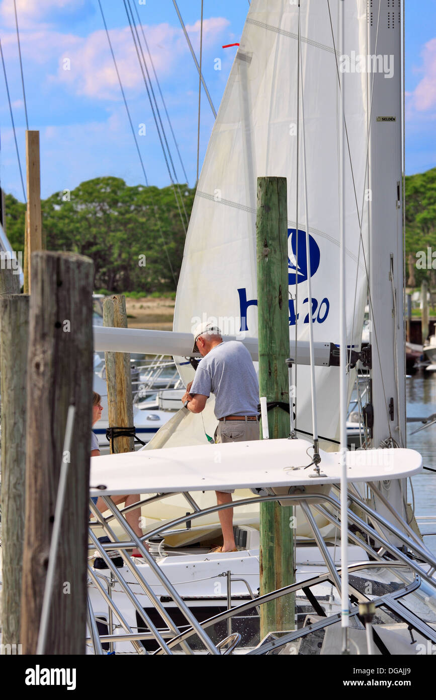 Working boatyard hi-res stock photography and images - Alamy