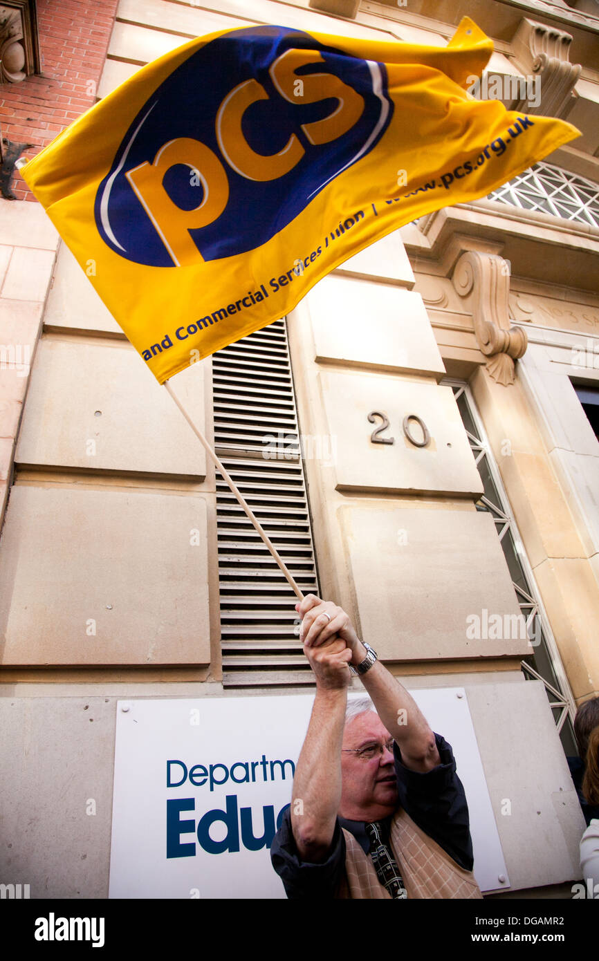 Nasuwt teachers union flag education hi-res stock photography and ...