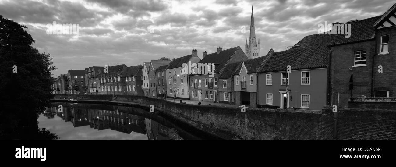 The River Wensum quayside and the spire of Norwich Cathedral, Norwich ...