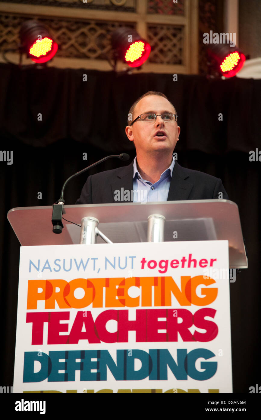 Nasuwt strike hi-res stock photography and images - Alamy