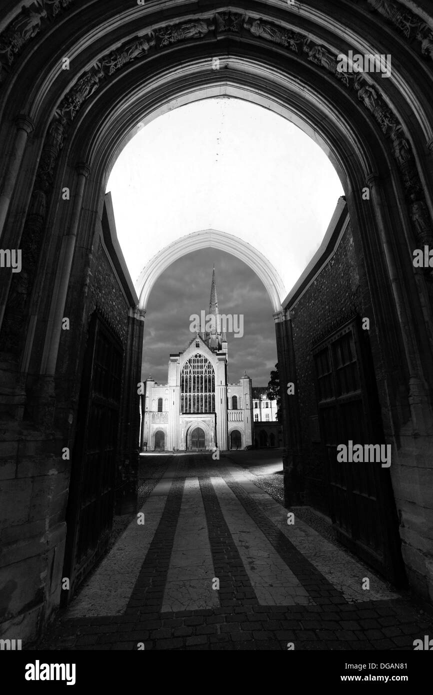 Norwich gates hi-res stock photography and images - Alamy