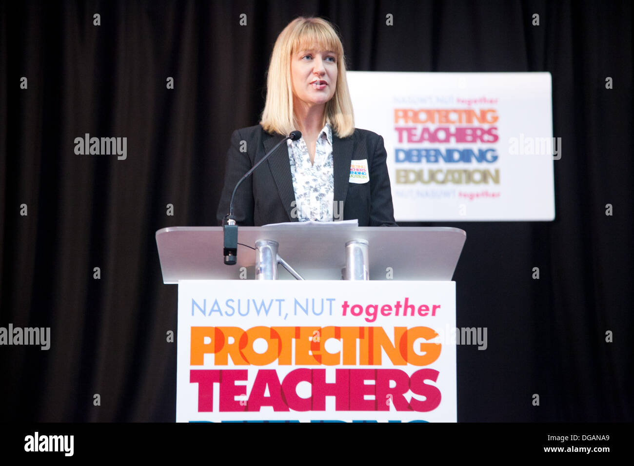 Nasuwt strike hi-res stock photography and images - Alamy