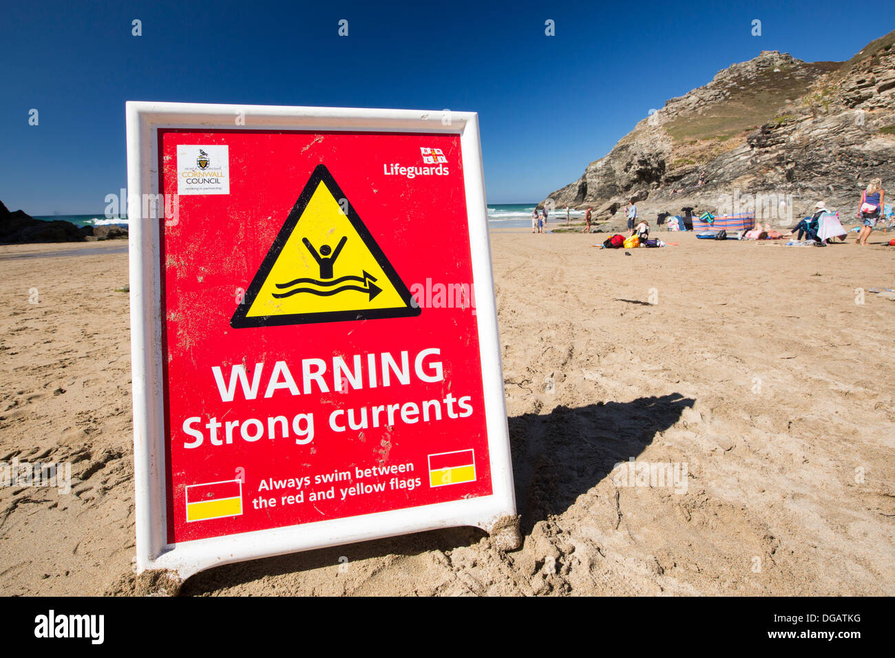 A strong currents warning sign at Chapel Porth on the Cornish coast ...