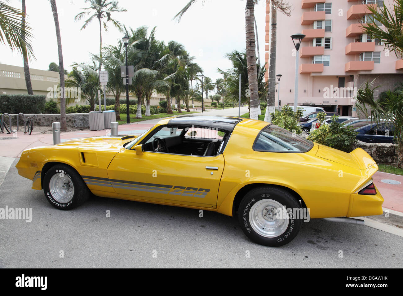 Sports car in miami beach hi-res stock photography and images - Alamy