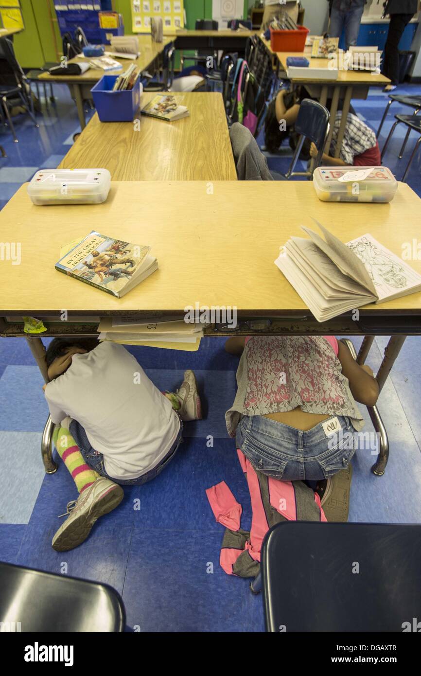 Los Angeles, California, USA. 17th Oct, 2013. Elementary school student ...