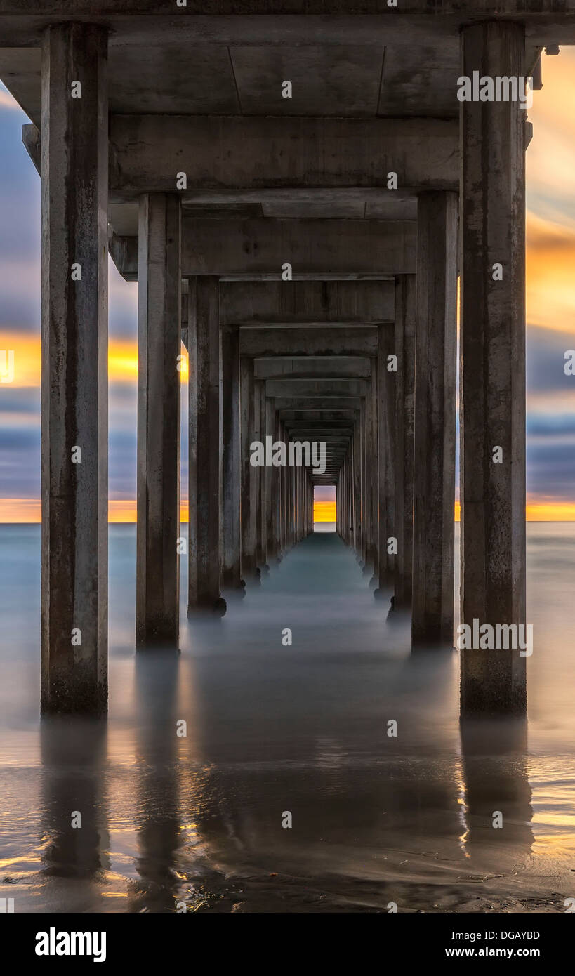 Scripps pier hi-res stock photography and images - Alamy