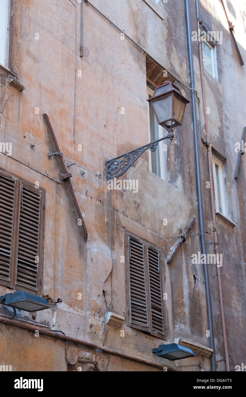 decaying residential architecture in rome Stock Photo - Alamy