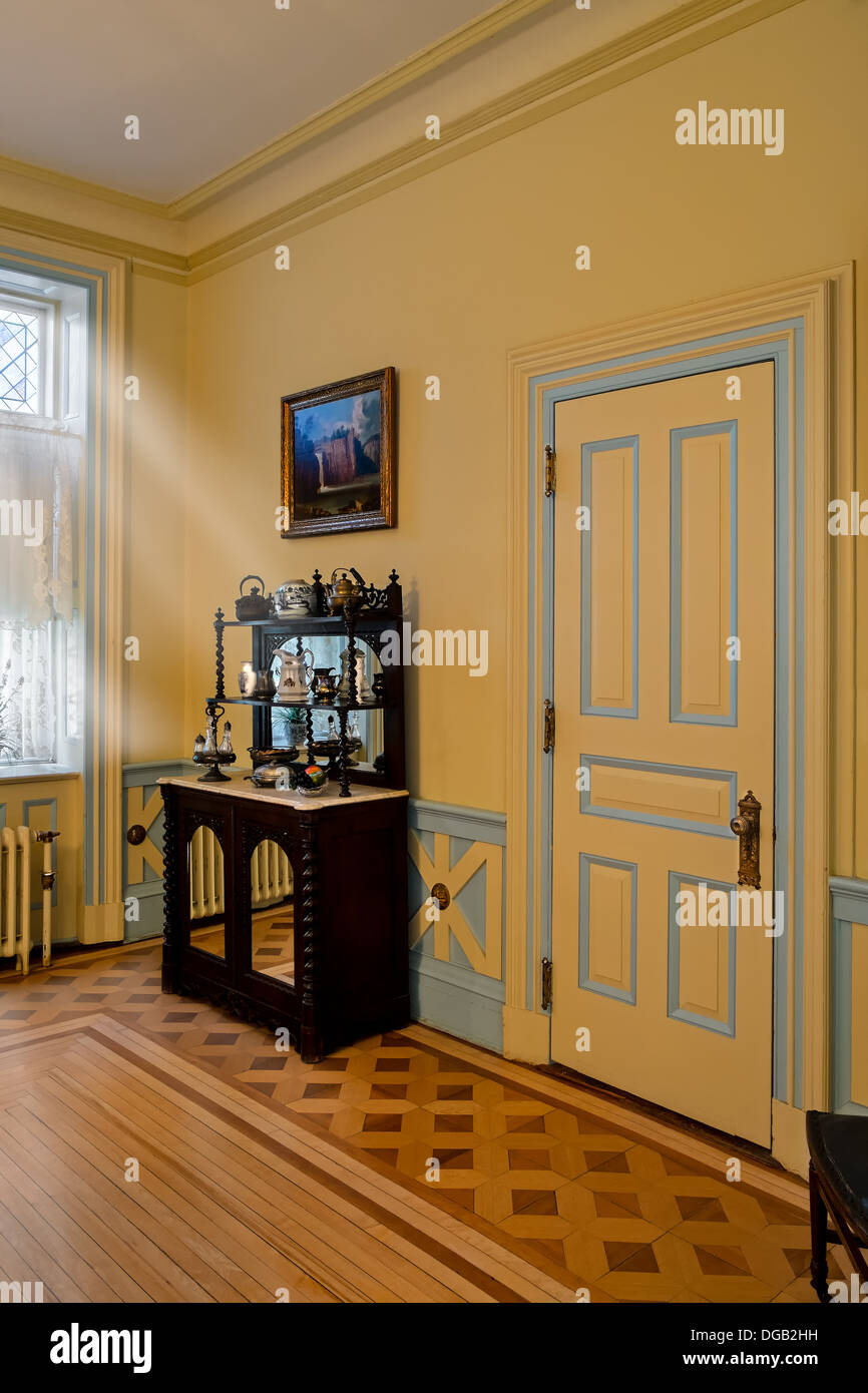 Garret room hi-res stock photography and images - Alamy