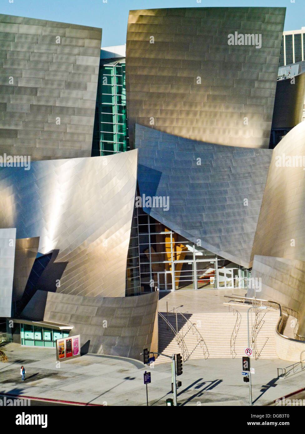 Frank o gehry walt disney concert hall hi-res stock photography and ...