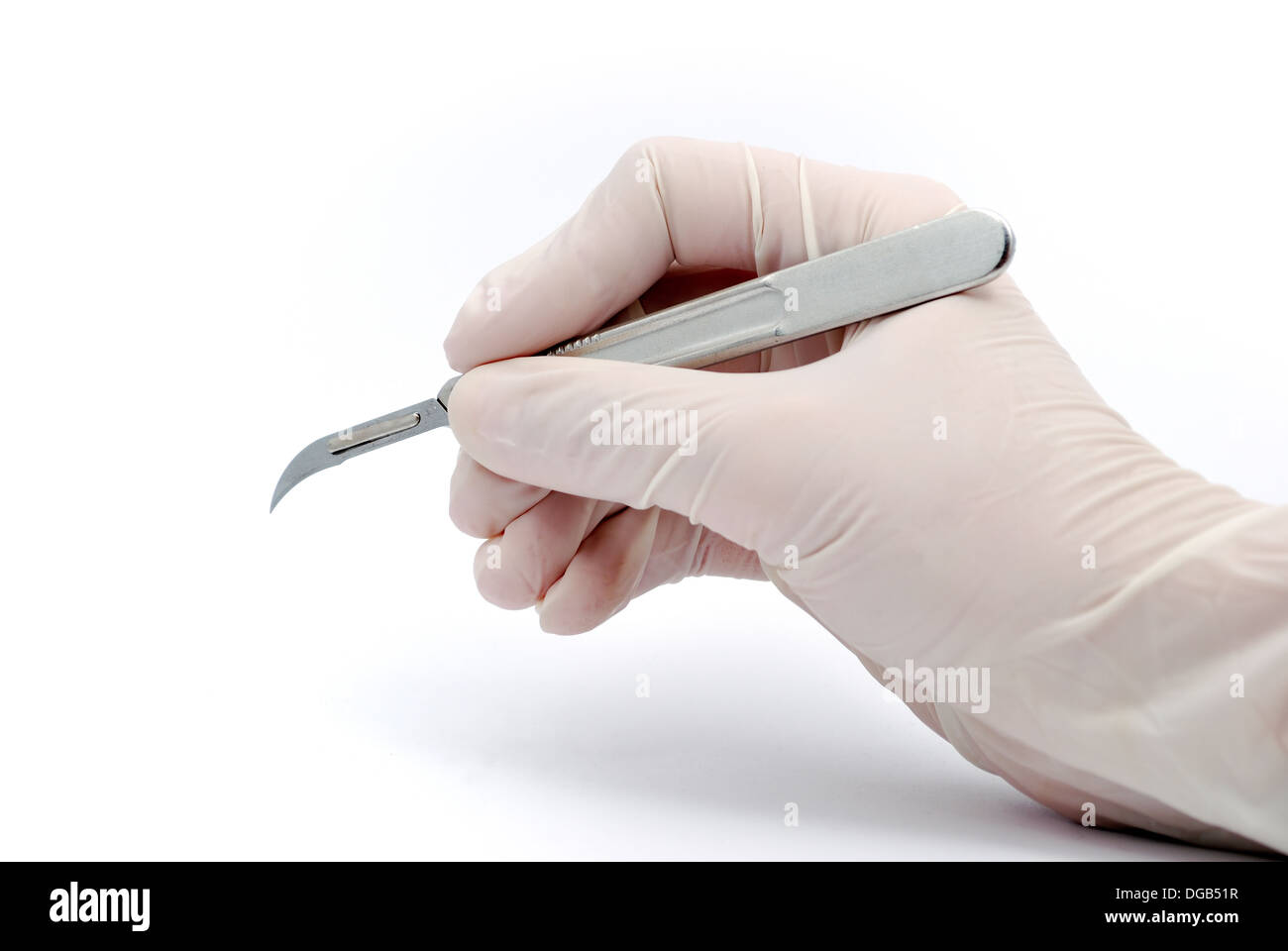 Medical scalpel in the hands of the surgeon Stock Photo - Alamy