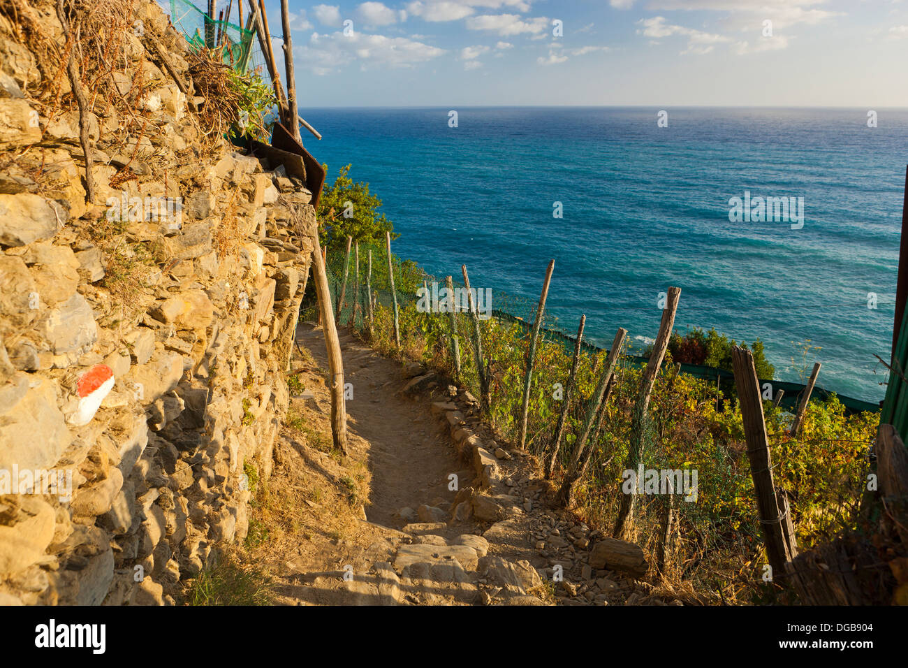 Sentiero azzurro hi-res stock photography and images - Alamy