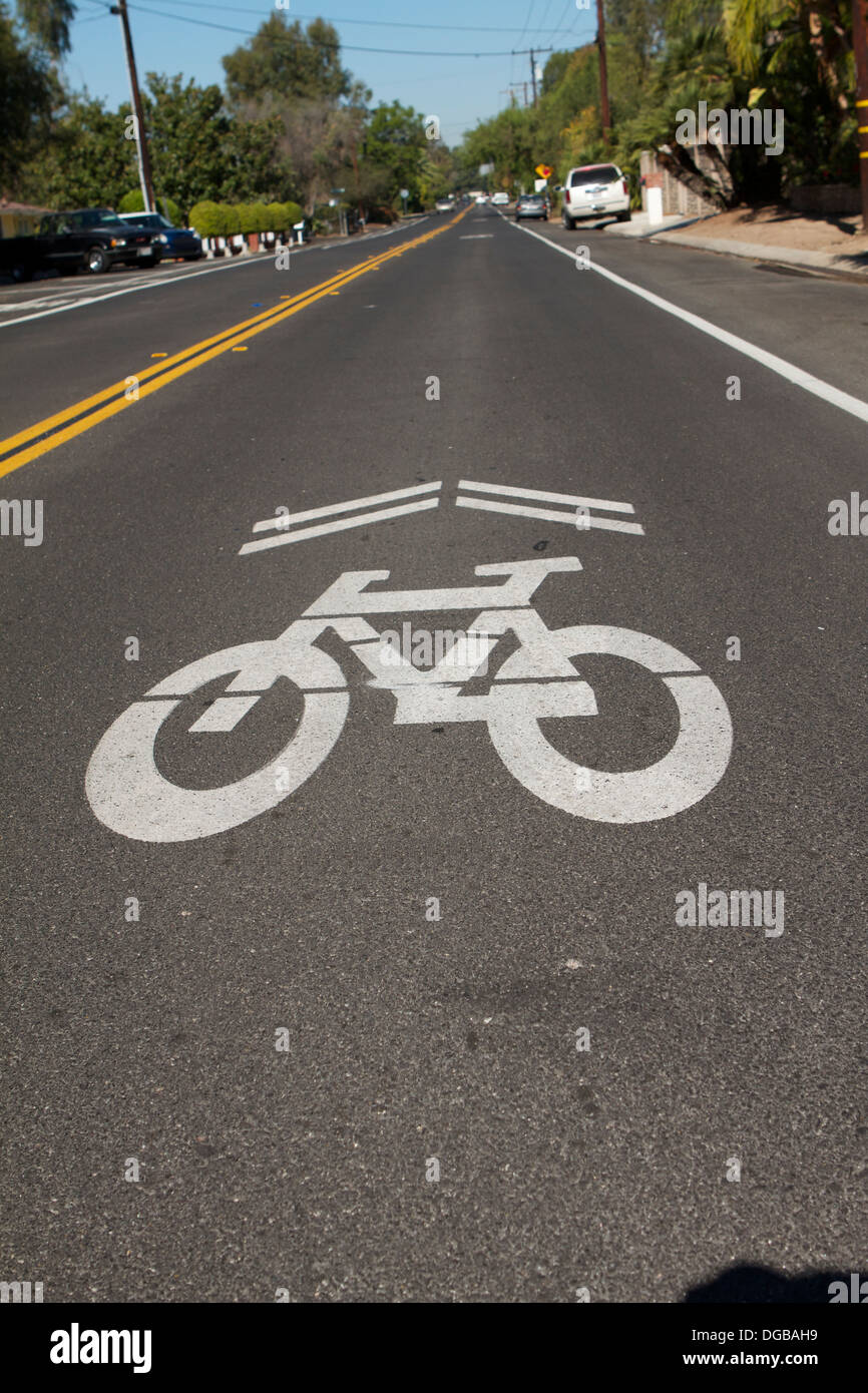Cycle path road marking hi-res stock photography and images - Alamy