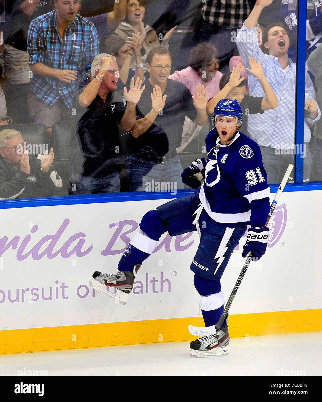 Tampa, Florida, USA. 17th Oct, 2013. DIRK SHADD | Times .Tampa Bay ...