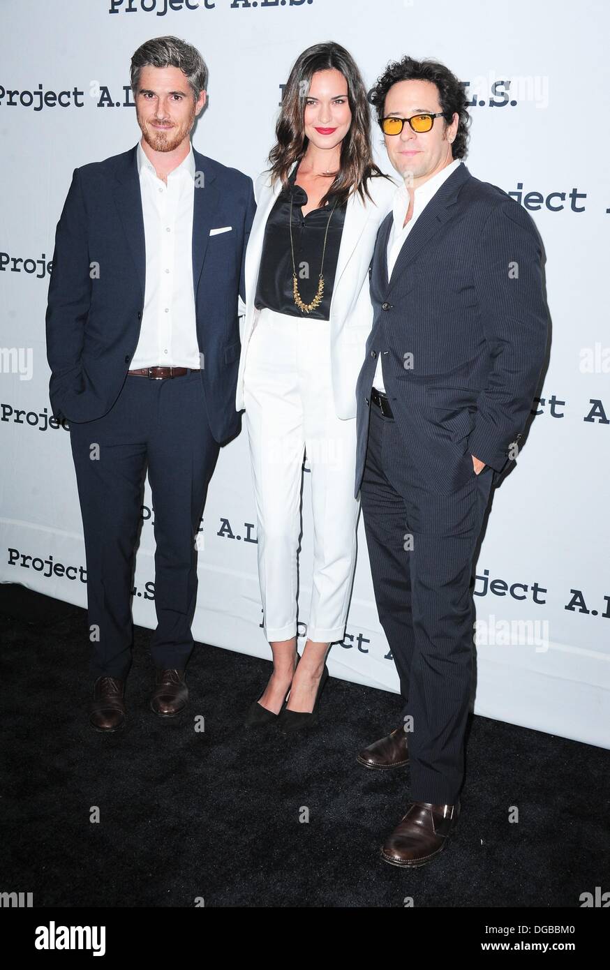 New York, NY, USA. 17th Oct, 2013. Dave Annable, Odette Annable, Rob ...