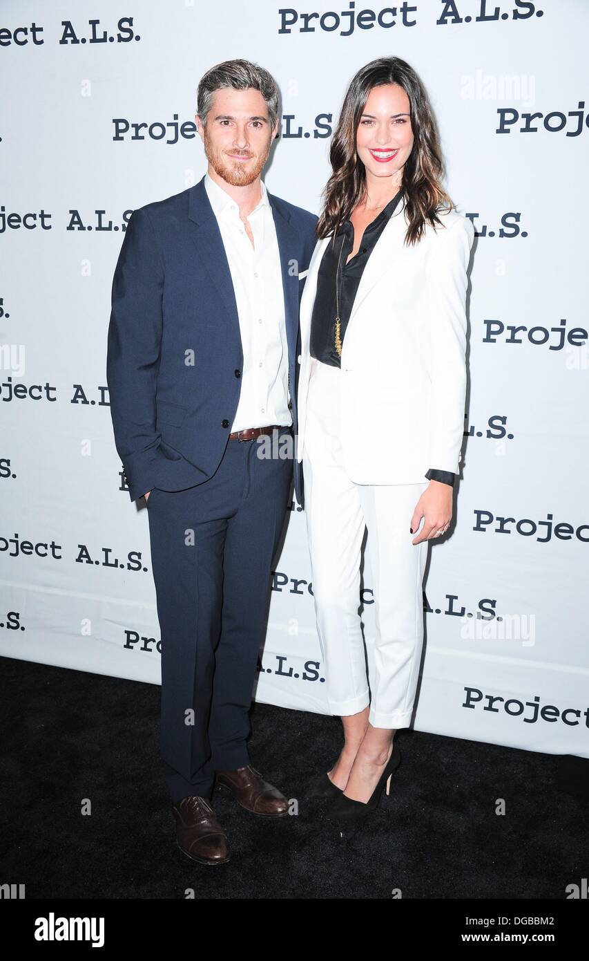 New York, NY, USA. 17th Oct, 2013. Dave Annable, Odette Annable at ...