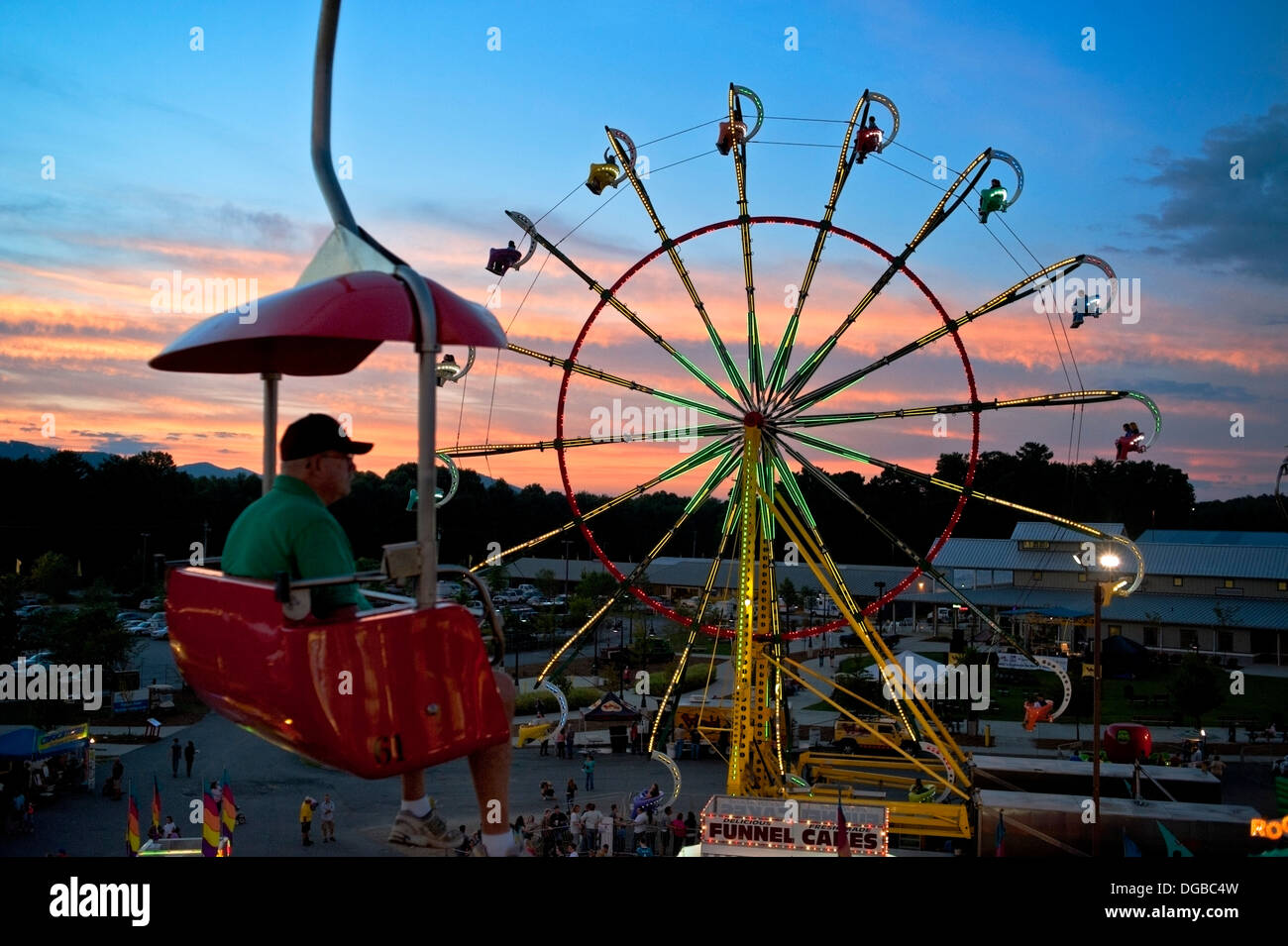 State fair ride dusk hi-res stock photography and images - Alamy